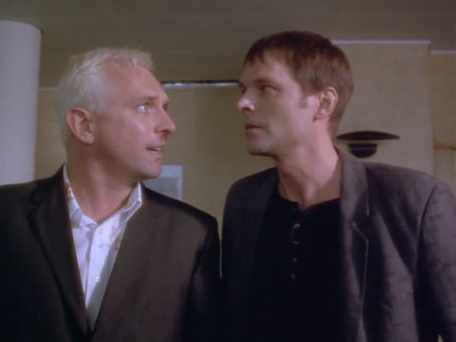 Принесите мне голову Мэвис Дэвис / Bring Me the Head of Mavis Davis ...